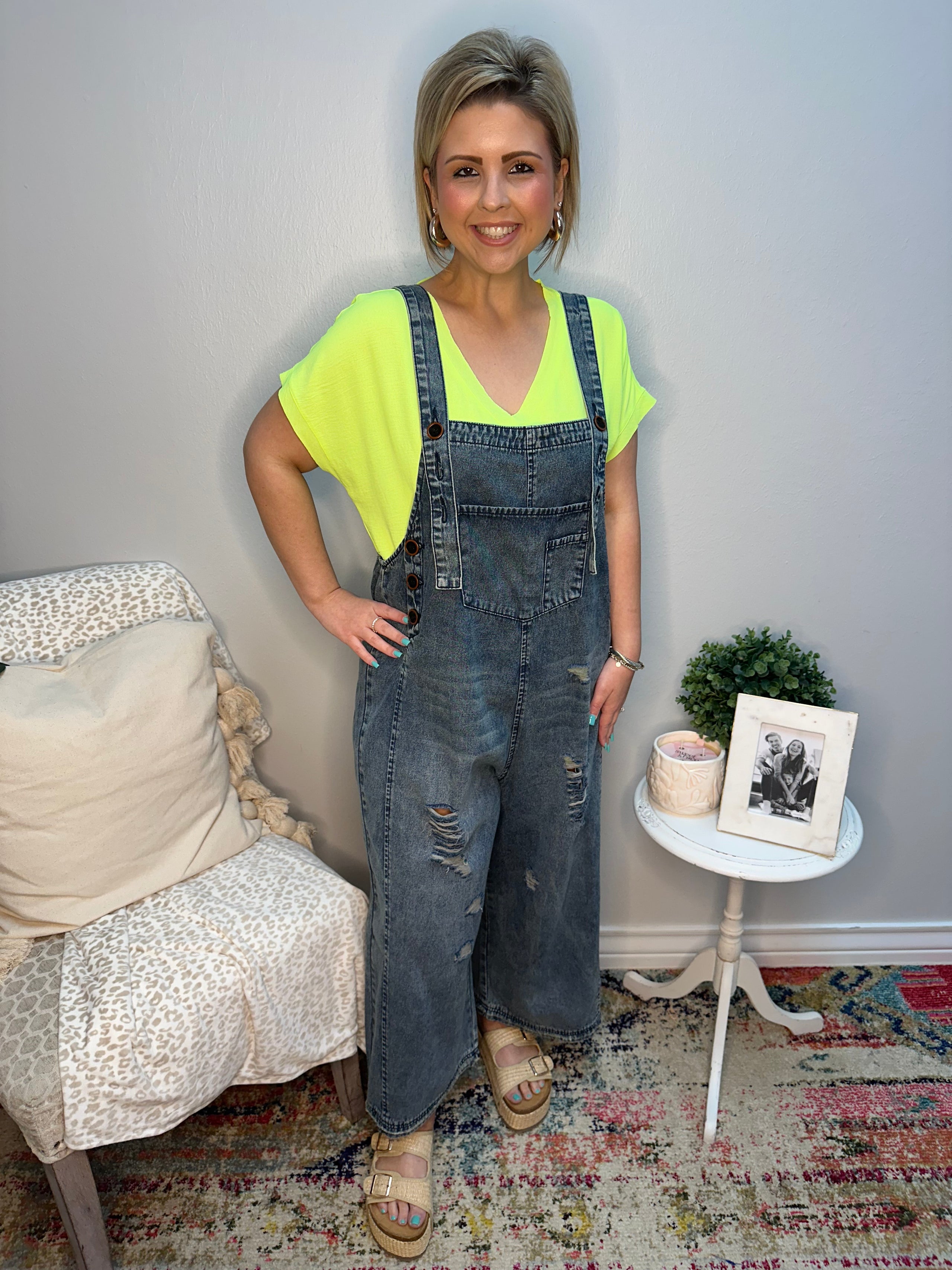 DENIM VINTAGE WASH OVERSIZED OVERRALLS | THE B HIVE BOUTIQUE